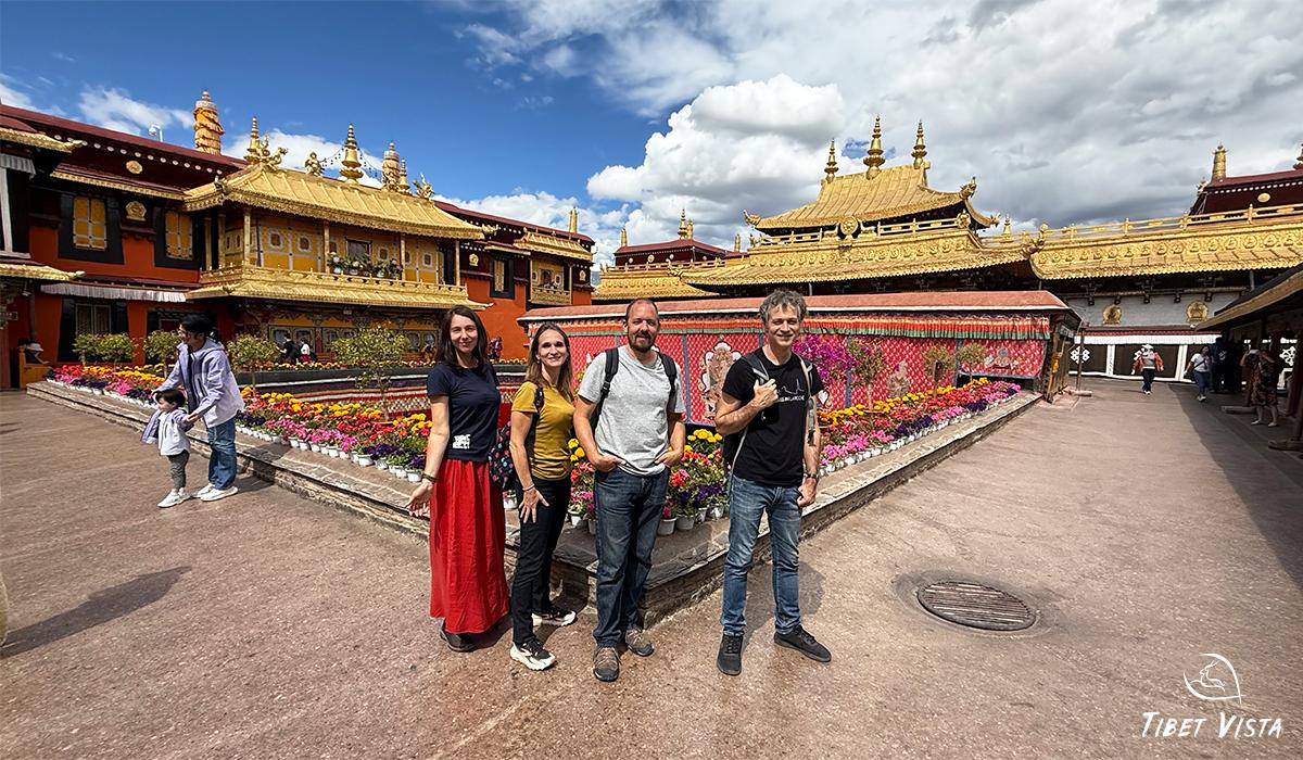 The Authentic Tibetan Experience: Explore in Beautiful Traditional ...